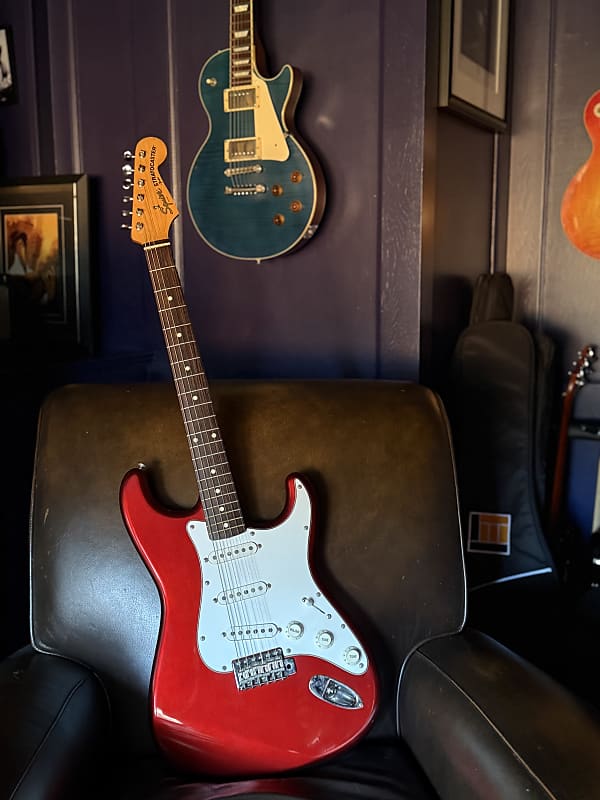 Fender Squier JV Series Stratocaster 1983-1984 - Candy Apple | Reverb