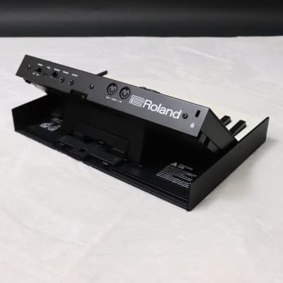 Roland VP-03 + K-25M [Z0H2758] [11/03] | Reverb