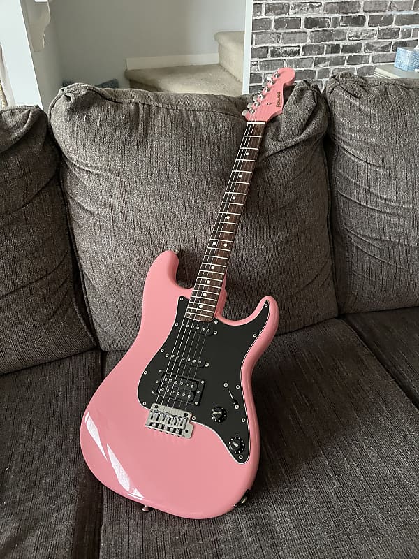 Fernandes Stratocaster 1986 - Pink | Reverb UK