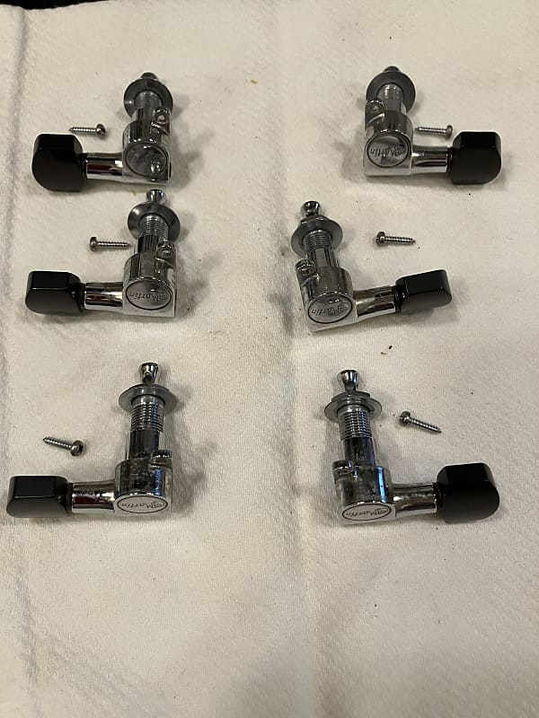 Martin-branded mini guitar tuners 3 x 3, ebony buttons | Reverb