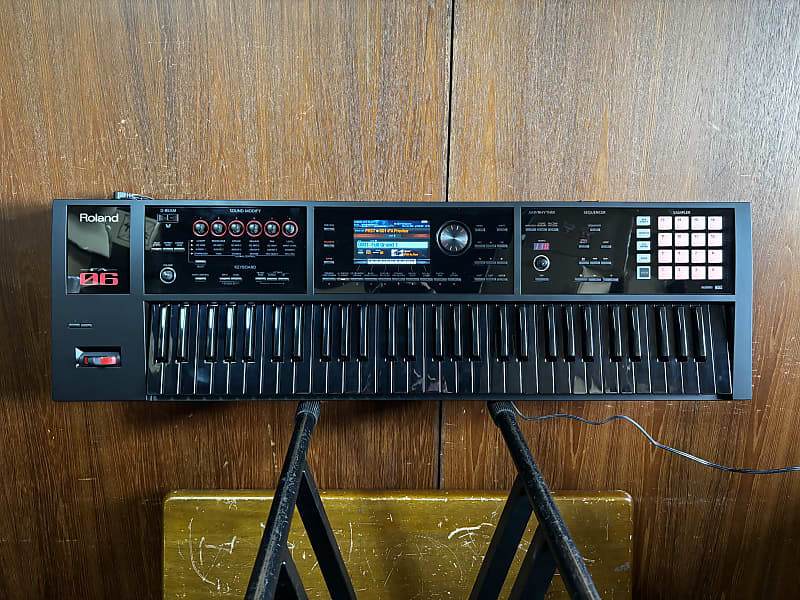 Roland FA-06B 61-key Music Workstation limited color | Reverb Portugal