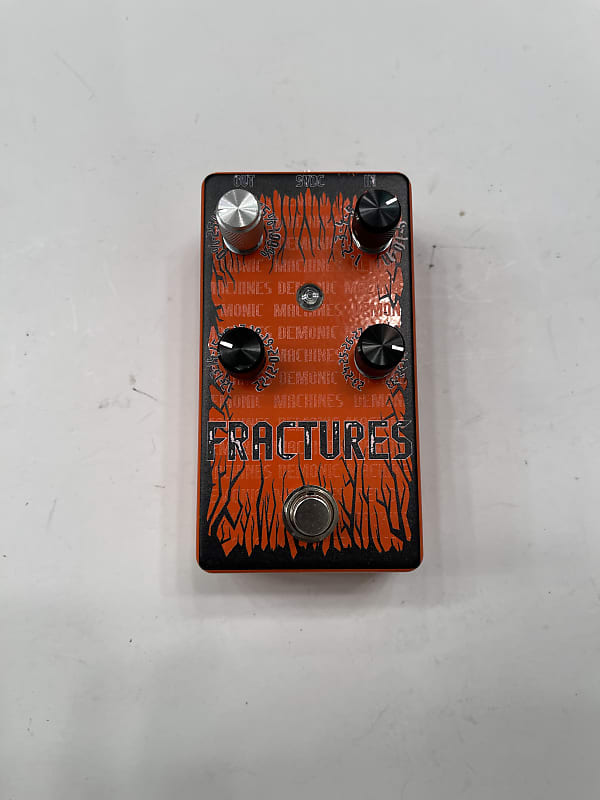 Demonic Machines Fractures Mosfet Distortion Boost Rare | Reverb UK