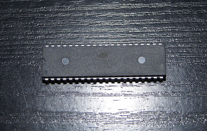 X0xb0x programmed Atmega 162 (IC3) with Mar0s | Reverb Deutschland