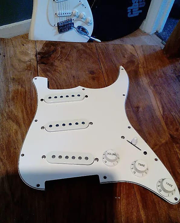 Squier strat pickups SSS | Reverb