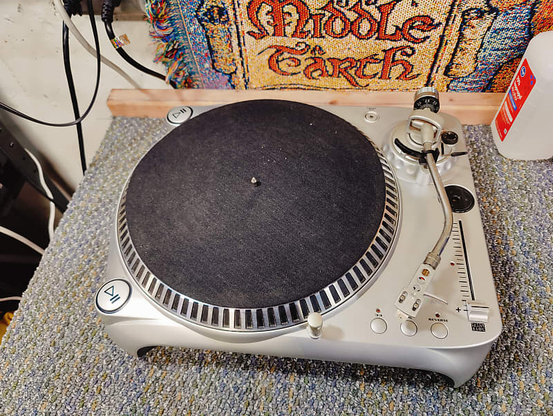 Accurian ATT-7013 Direct Drive Turntable 2000s - Silver | Reverb