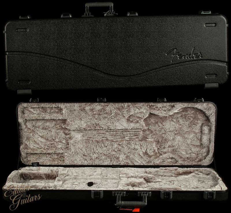 Fender Deluxe Molded Case – Electric Bass | Reverb