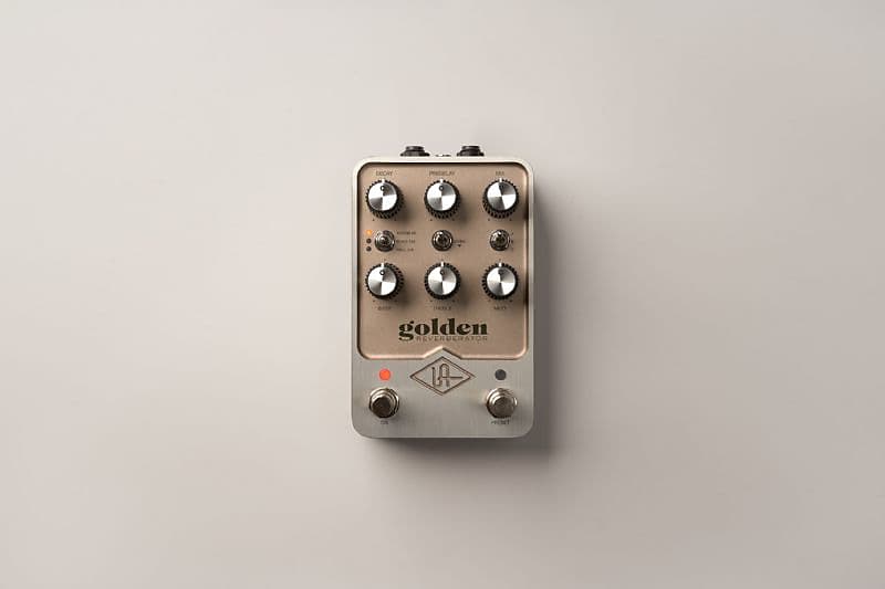 Universal Audio GOLDEN Reverberator Stereo Effects Pedal | Reverb