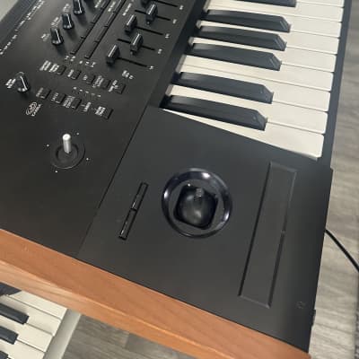 Korg Kronos 2 76 Key Workstation | Reverb