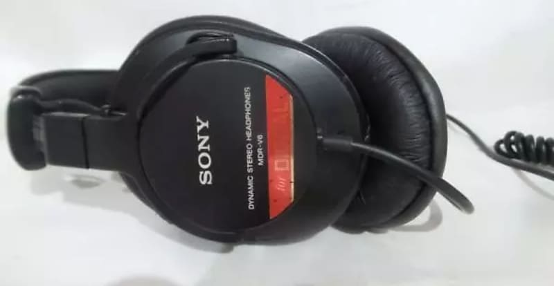Sony MDR-V6 Studio Headphones | Reverb