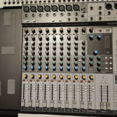 Soundcraft Signature 10 10-Input Mixer with Effects | Reverb