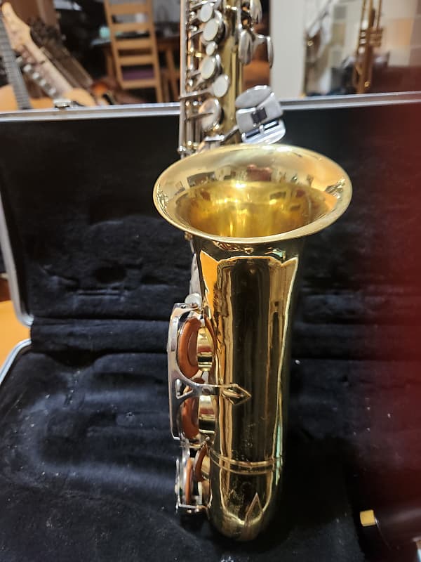 Selmer Alto Saxiphone Bundy 11 Saxiphone - Brass Shiny | Reverb