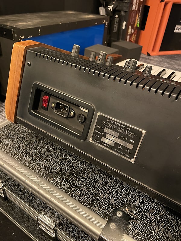 Crumar STRATUS 6 Voice Synthesizer CEM Filter, SSM IC, Flight | Reverb