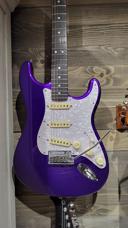 Fender Stratocaster 2021 Metalic Purple | Reverb