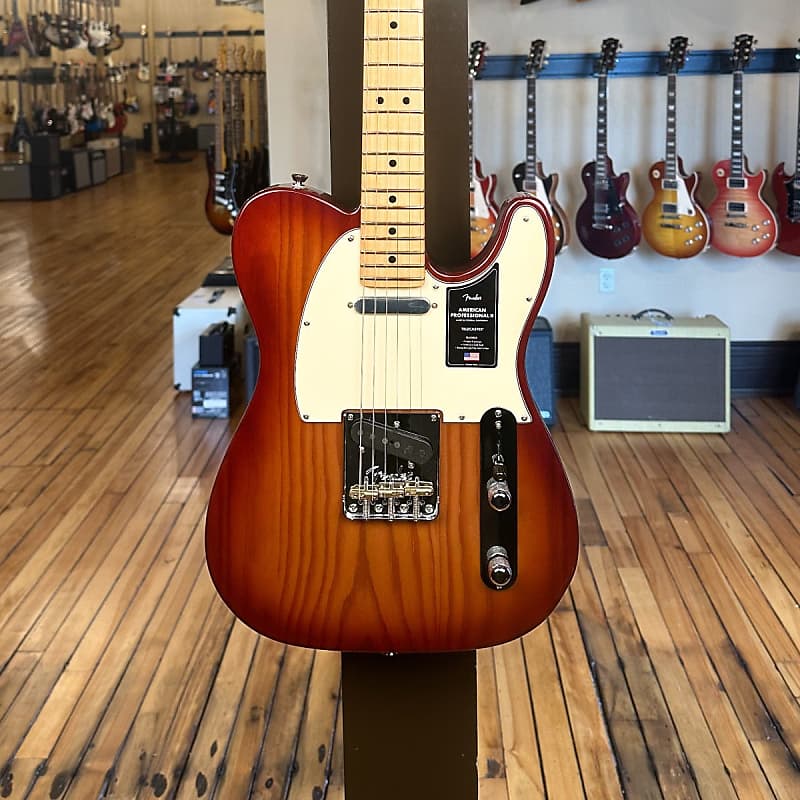 Fender AMERICAN PROFESSIONAL II TELECASTER® | Reverb