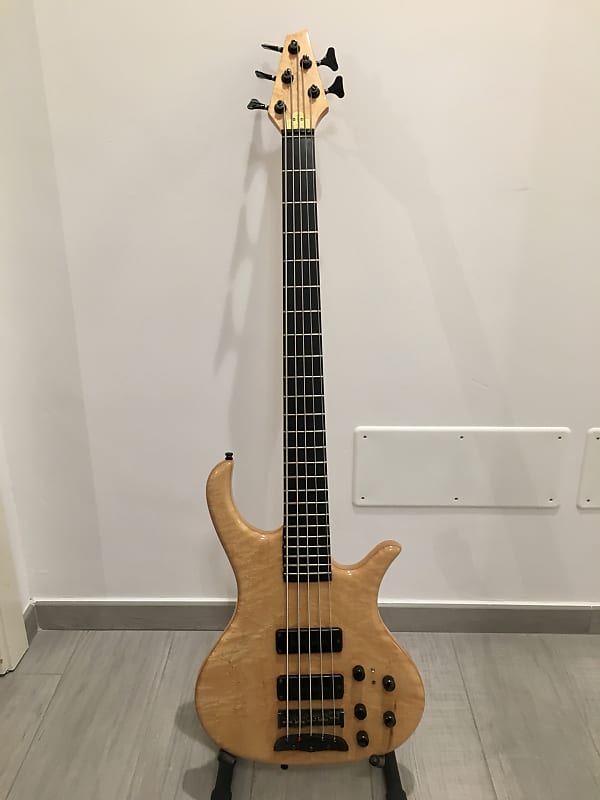 Human Base Jonas 5 | Reverb