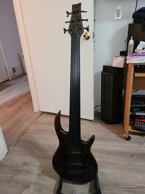 Carvin Icon-piezo Fretless 2012 Quilted Maple | Reverb