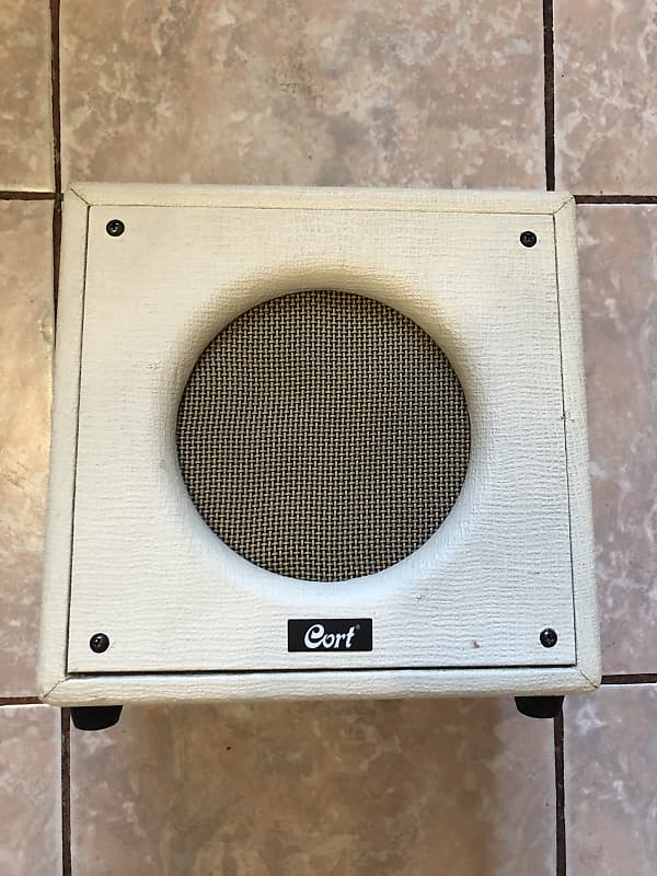 Cort A-Mini 5 watt portable guitar combo | Reverb UK