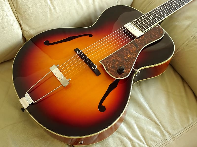 The Loar LH-550 Sunburst | Reverb