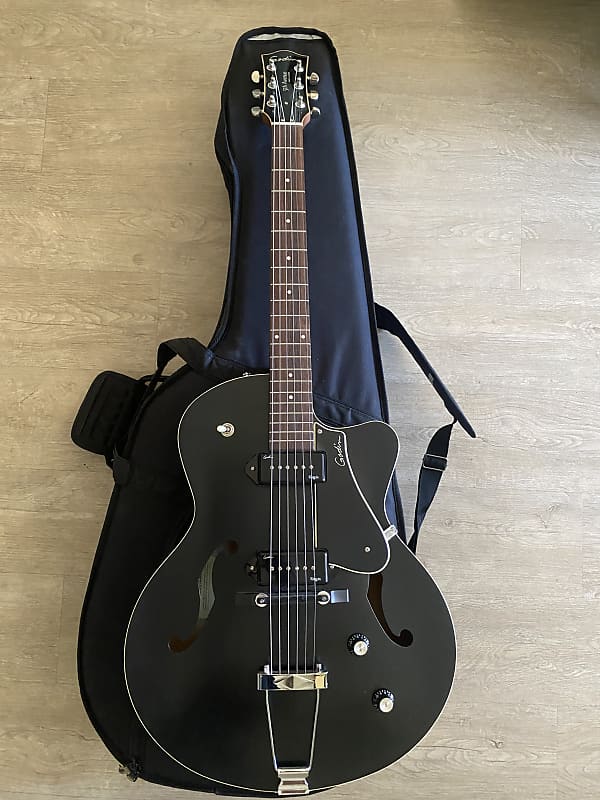Godin 5th Avenue CW Kingpin II Matte Black w/ TRIC case | Reverb