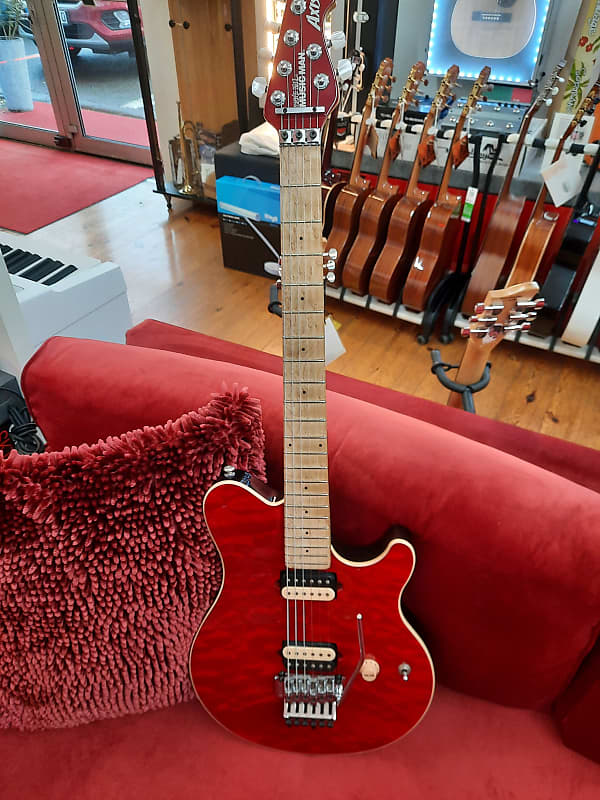 Music Man AXIS Red Trans Trem Maple 1997 inkl. Case | Reverb