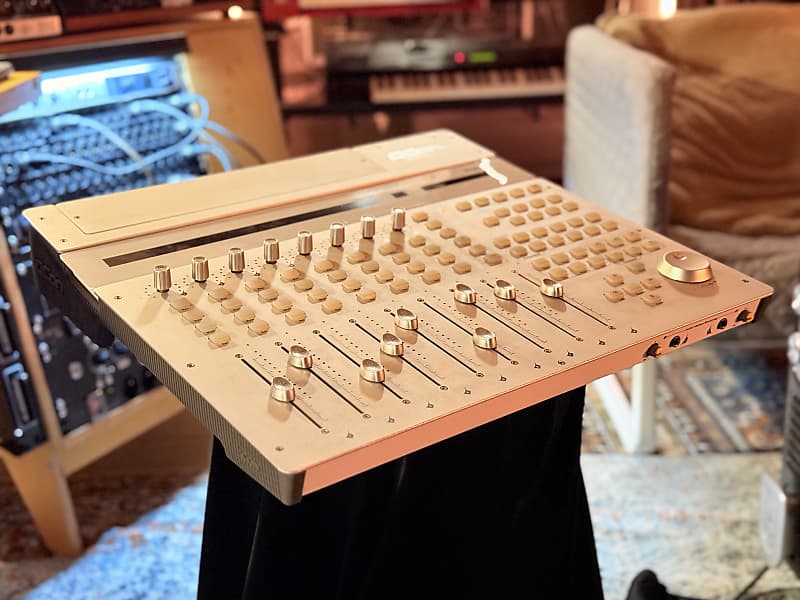 iCon Qcon Pro | Reverb