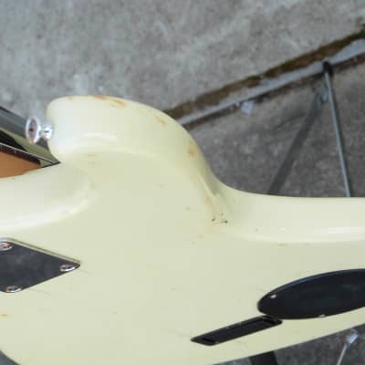 Mosrite the Vintage built in amplifier white | Reverb