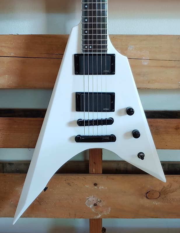 2012 Fernandes V-Hawk Deluxe guitar Snow White Free Shipping | Reverb