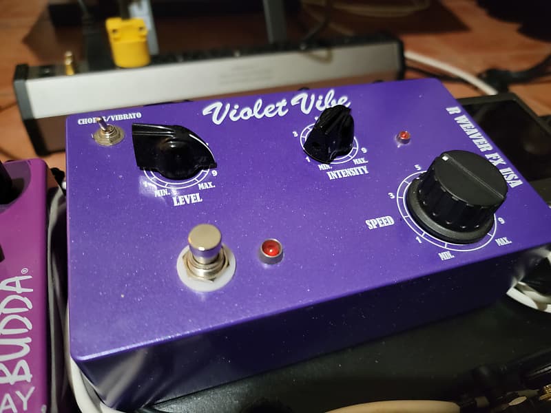 R Weaver FX Violet Vibe - Purple | Reverb