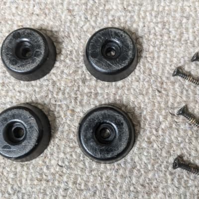 Guitar amp feet - 4cm hard plastic | Reverb