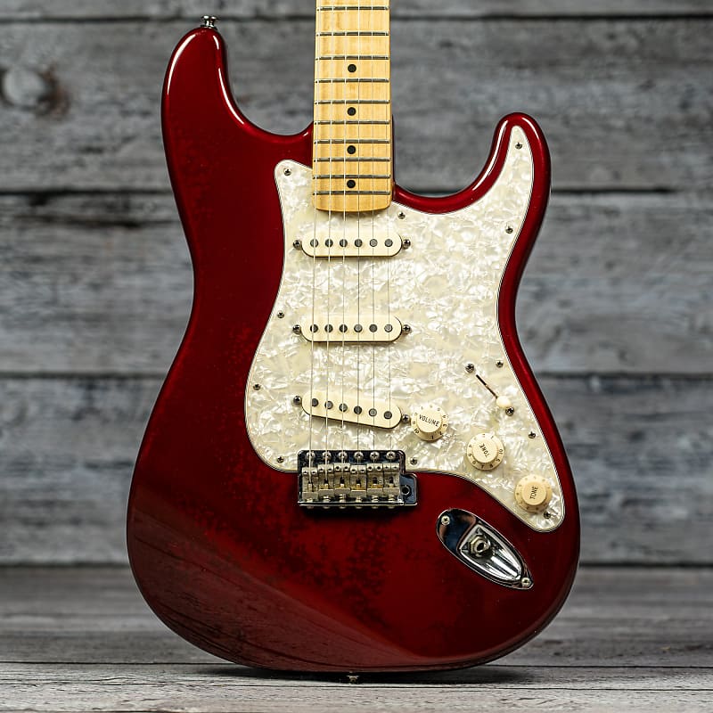 Fender Standard Stratocaster '90s | Reverb