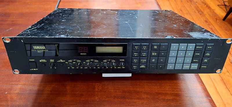Yamaha REV 7 Digital Reverberator 1980s - Black | Reverb France