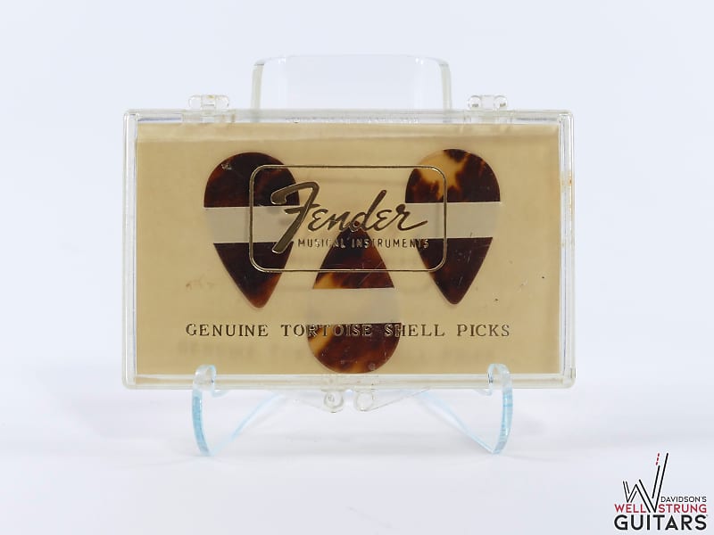 1960s Fender Genuine Tortoise Shell Picks Vintage Case Candy | Reverb
