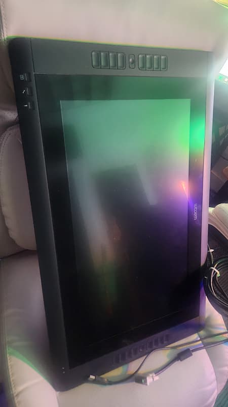 Wacom DTK2200 Cintiq 22HD 21-Inch Pen Display Tablet - Black | Reverb