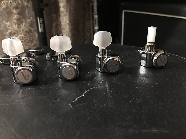Fender Locking tuners (pearl buttons and chrome buttons) | Reverb