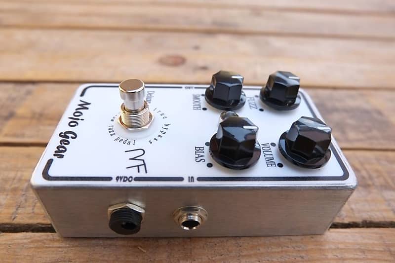 Mojo Gear Mojo Fuzz Deluxe AC128 Fuzz Pedal (based on Dallas | Reverb