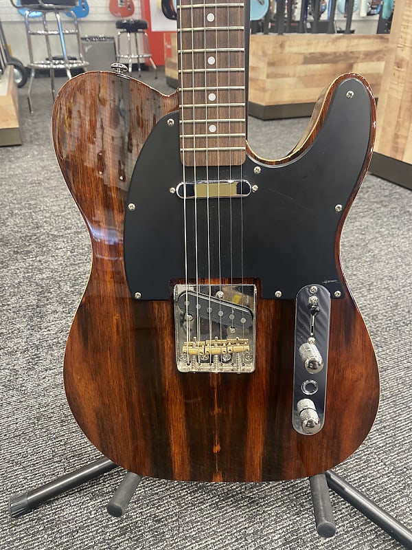 Excellent Michael Kelly CC50 Evolution Ebony 1950s series | Reverb