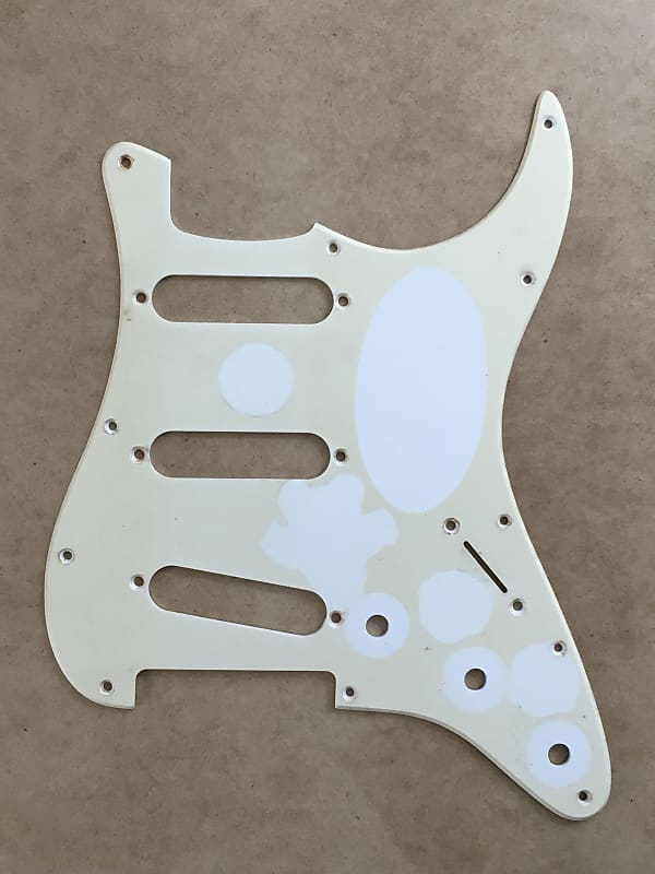 One Aged Relic Faded Parchment Pickguard for Fender Strat | Reverb UK