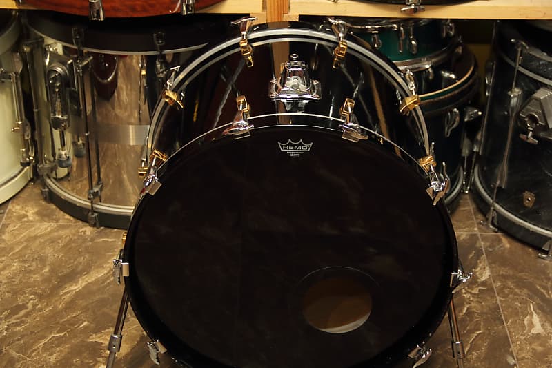 Yamaha Maple Custom - solid black 24" Bass Drum | Reverb