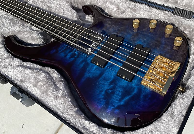 Modulus Quantum 5 5-String Bass Guitar, Q5, Graphite Neck | Reverb