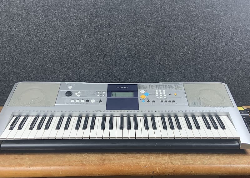 Yamaha PSR-E323 61 Keys Keyboard #3019 | Reverb