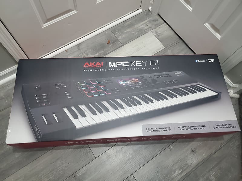Akai MPC Key 61 Standalone Workstation Synthesizer | Reverb