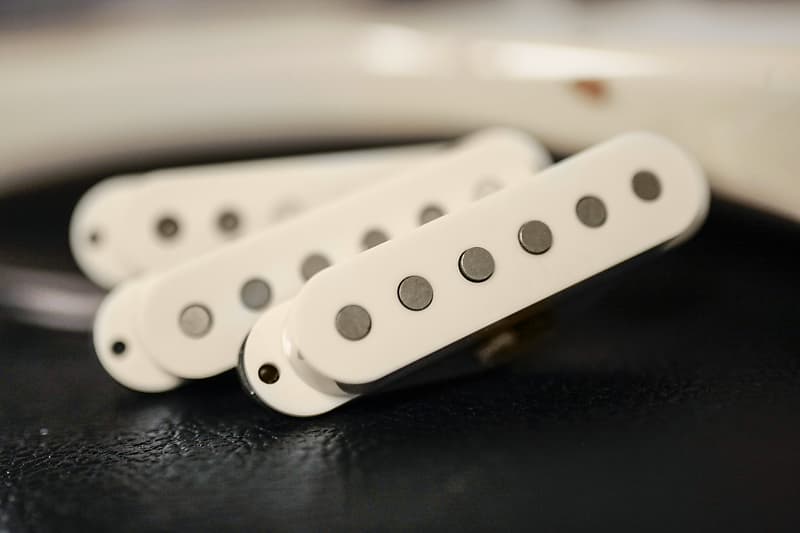 Euphony Pickups "Ruby Vintage" Stratocaster set - Cream | Reverb