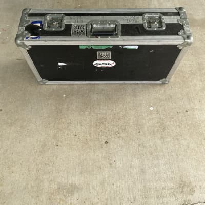 Gig Box Gig Box (original) Pedalboard Tourcase with 4 guitar | Reverb