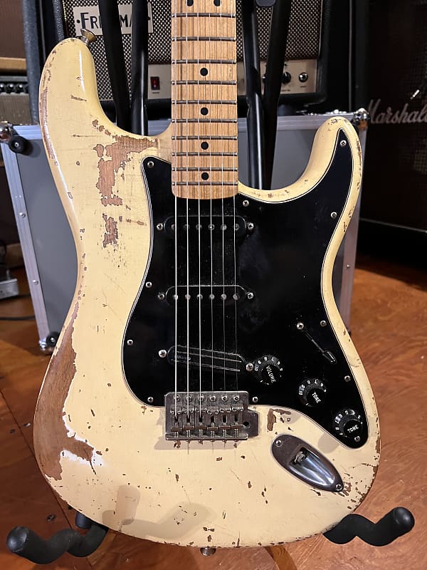 Fender Road Worn Stratocaster (2011) | Reverb