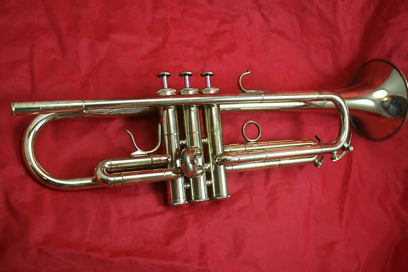 Olds P12 Custom Bb trumpet 1973 Lacquered brass | Reverb