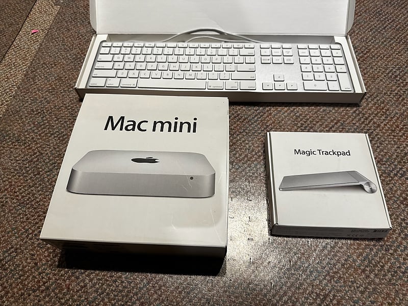 Apple Mac Mini 8G/2TB (2012) w/keyboard and trackpad | Reverb