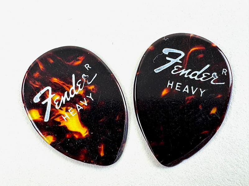 Fender 1 Pair of Heavy Teardrop Picks, 354 Shape, Uncircled | Reverb