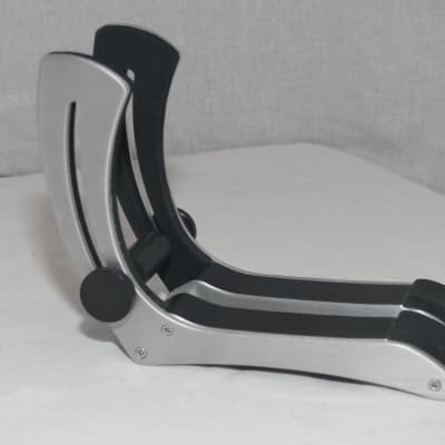 PERFORMAXE Electric Guitar Leg Rest - Brushed Aluminum. New | Reverb