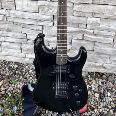 Cort Ferrari 80s Strat Style w/Vintage Dimarzio Strap | Reverb