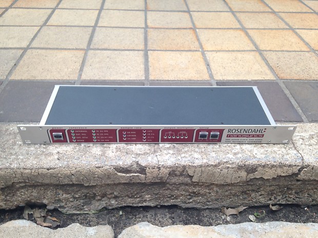 Rosendahl Nanosyncs reference clock, master word clock DDS | Reverb